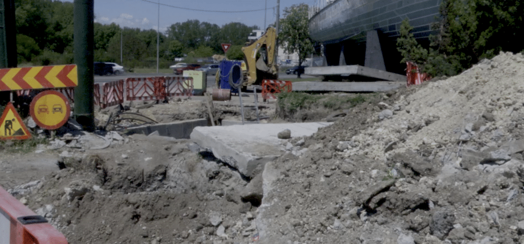 RAJA modernizează rețeaua centralizată: Se înlocuiesc conductele vechi ...